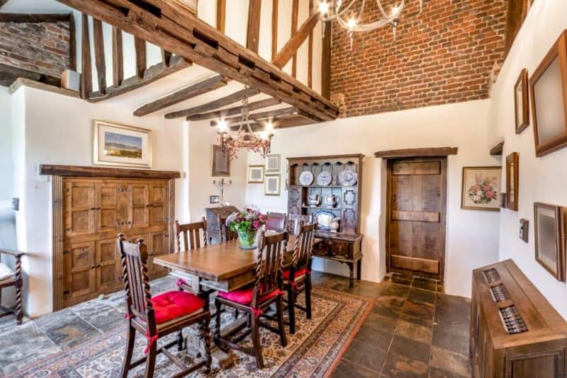 Scrooby Manor for Sale! – See Inside – Discerning History
