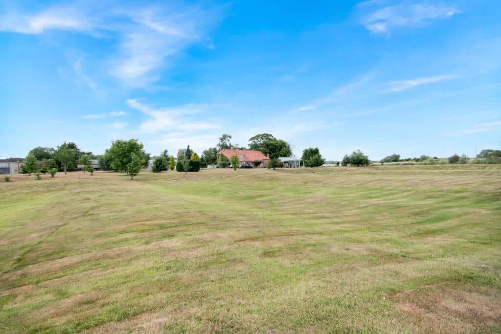 Scrooby Manor for Sale! – See Inside – Discerning History